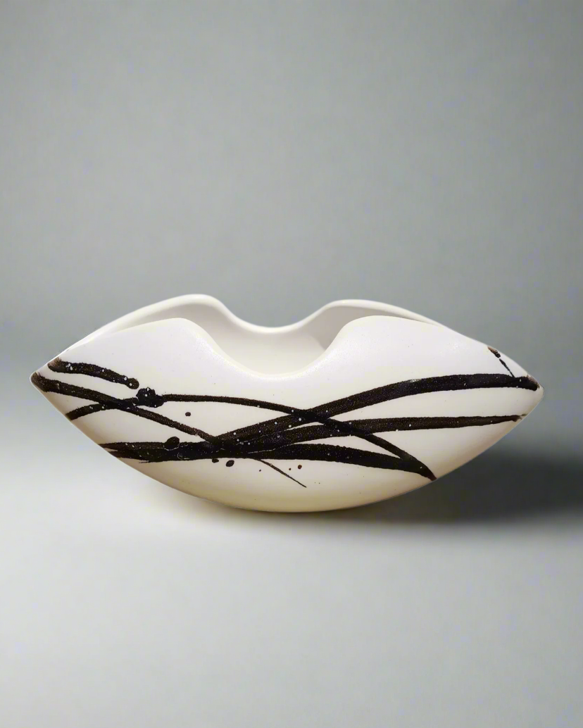 Cocoon Splash Bowl Small – ORA Gallery
